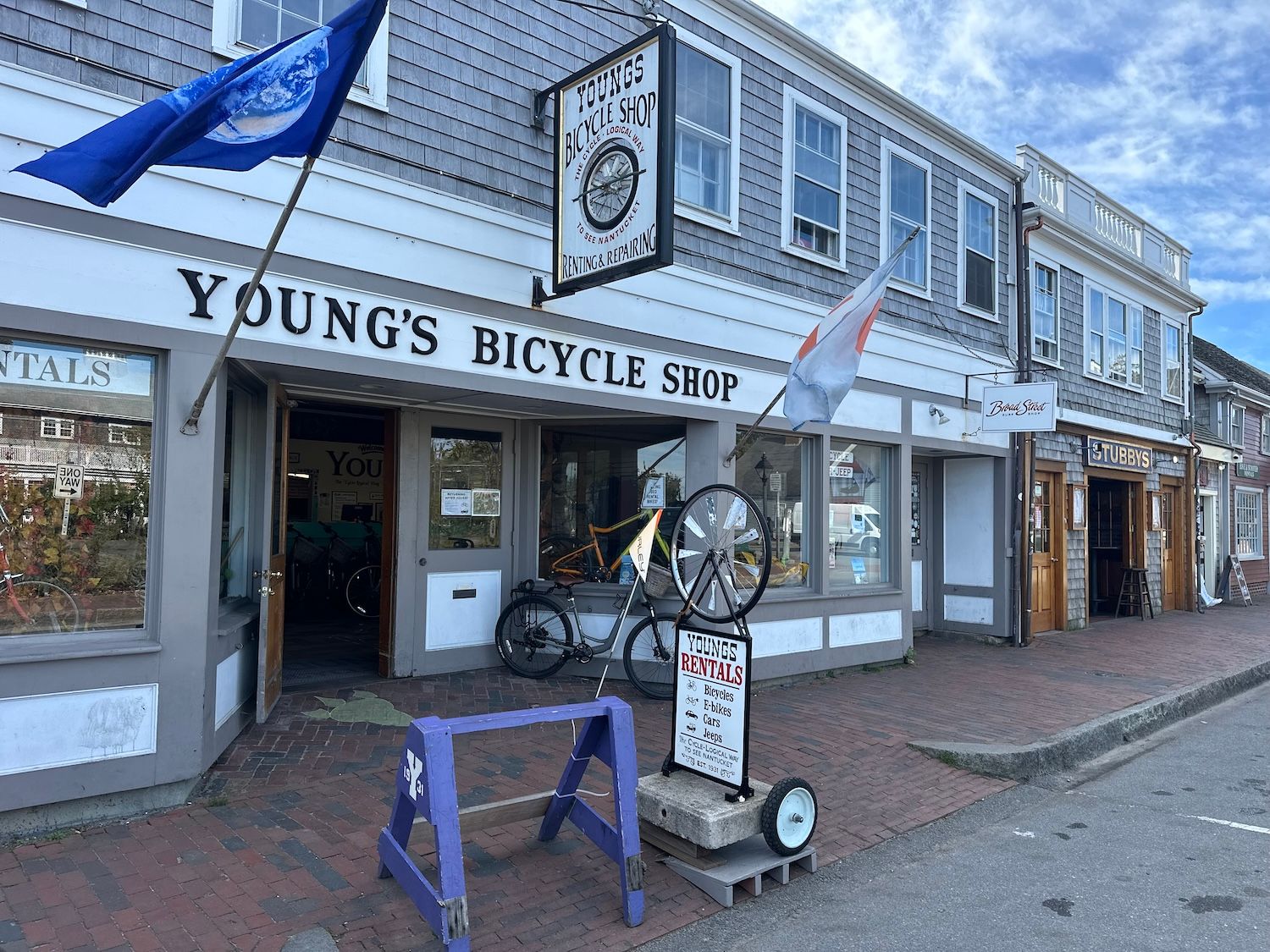 Cycling in Nantucket - William Raveis Nantucket